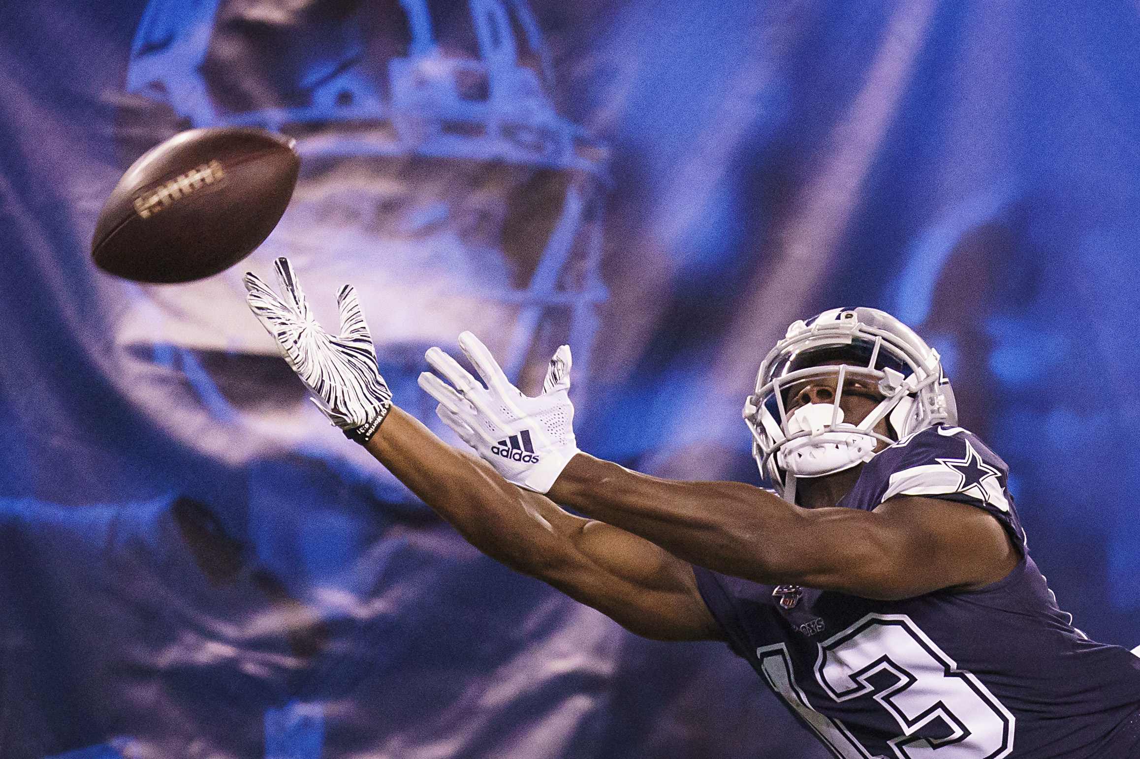 Our top 25 photos from Cowboys-Giants: Michael Gallup Jr. soars into ...
