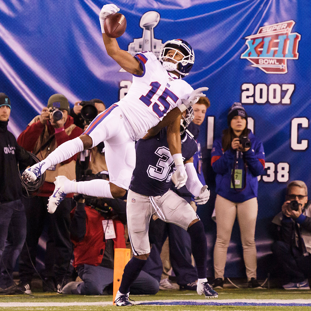 Our top 25 photos from Cowboys-Giants: Michael Gallup Jr. soars into ...