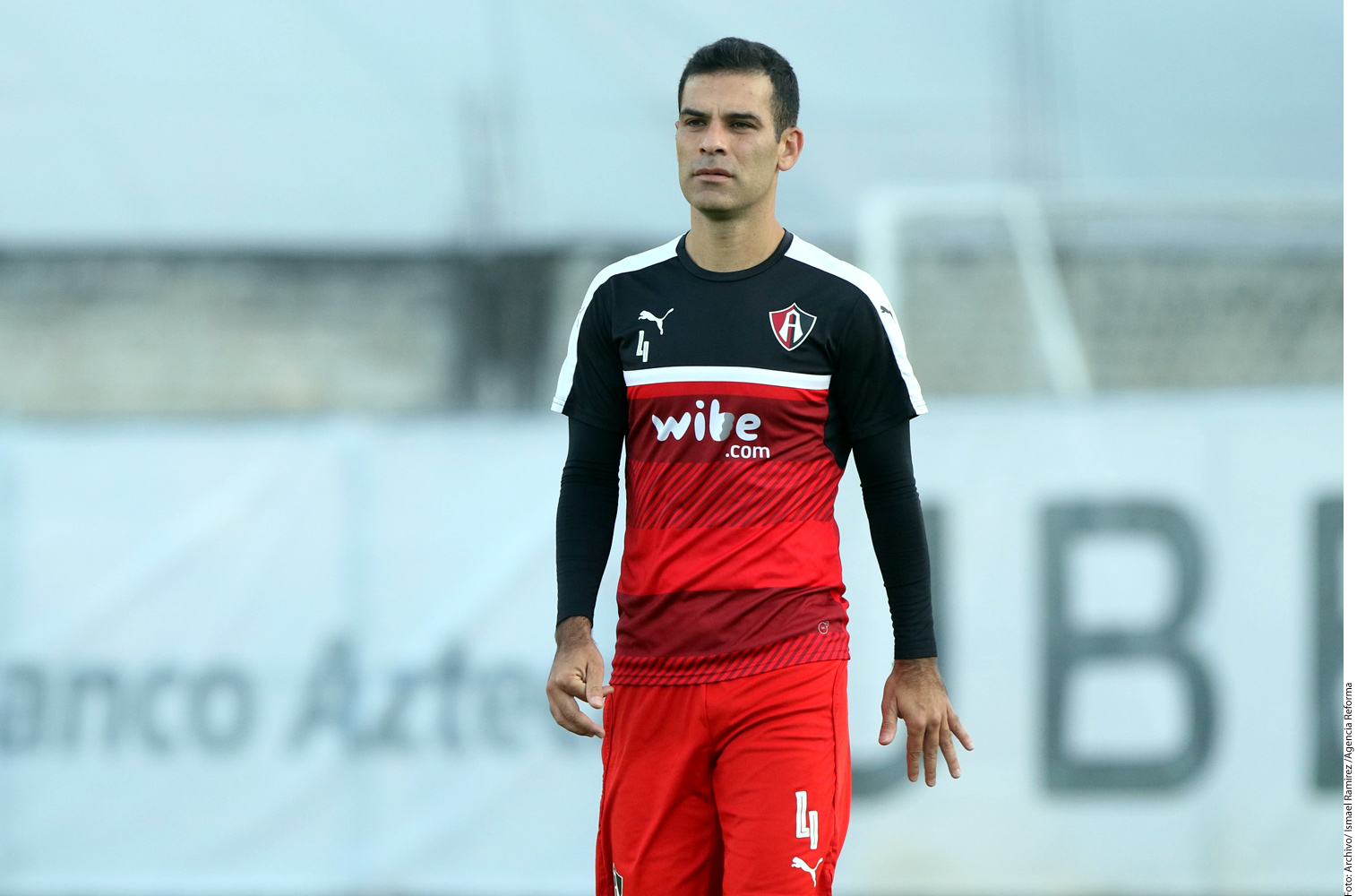 Rafa Márquez es operado de la espalda