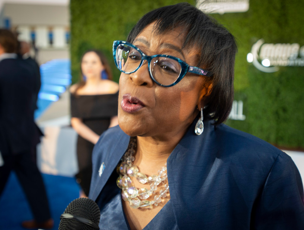 Photos: Mavericks roster rocks the blue carpet prior to Mavs Ball in ...